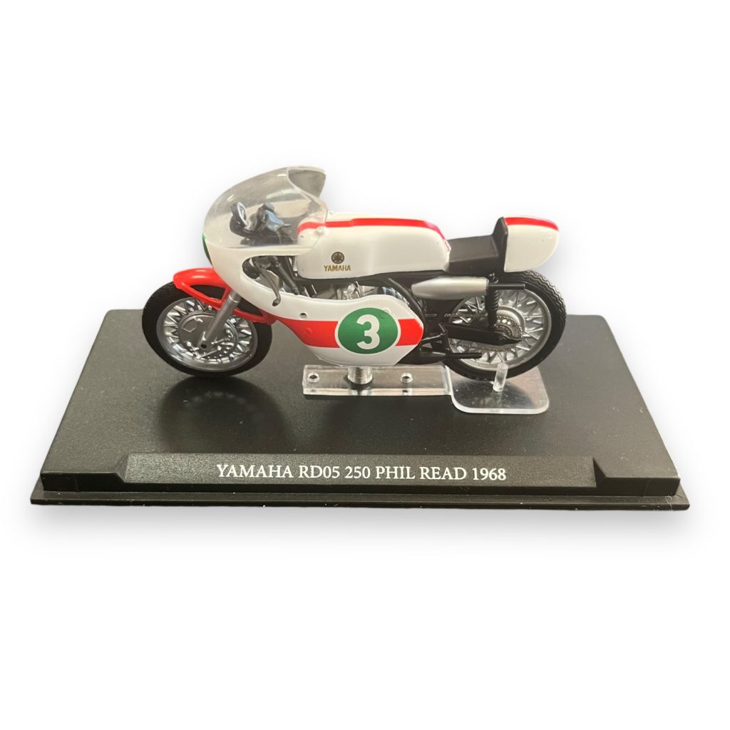 MOTO YAMAHA RD05 250 PHIL READ 1968 1:24 - RIHE